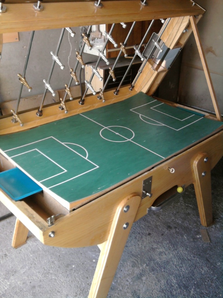 BONZINI B60 « or et argent » n° 82973 année 1991 - Babyfoot-loaxe.fr